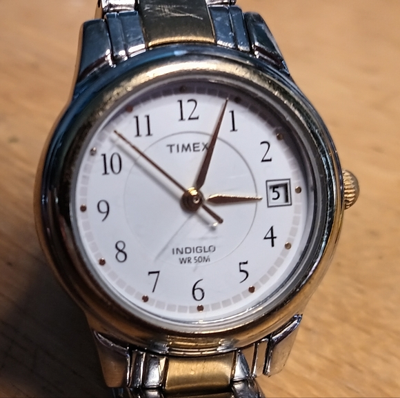 Timex | Accessories | Timex Indiglo Ladies Quartz Watch Silver Case ...